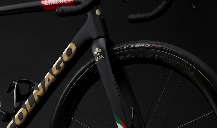 PROS – UAE Team Emirates avec des pneumatiques Pirelli en 2022 | 3bikes ...