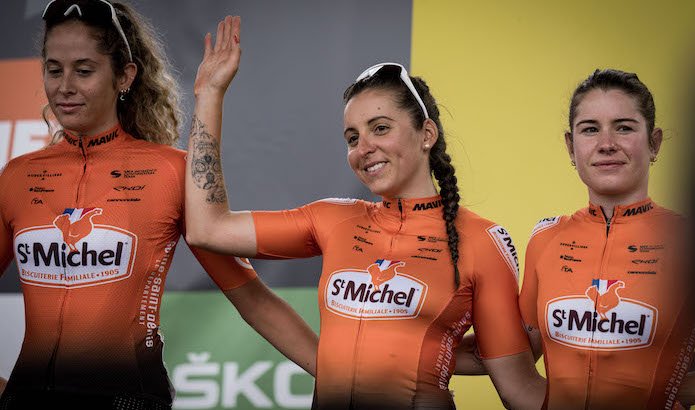 Une plongée au cœur du premier Tour de France femmes avec Sandrine ...