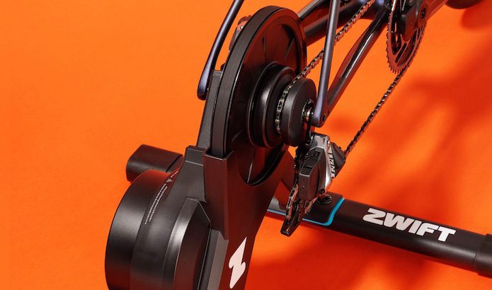 Zwift révolutionne le home-trainer avec le Hub One | 3bikes.fr votre ...