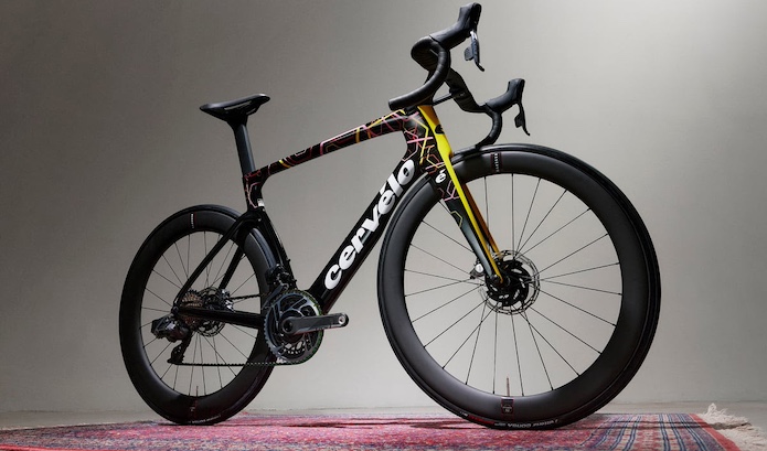 Een gelimiteerde Cervélo S5 ter ere van de overwinningen van Jumbo ...