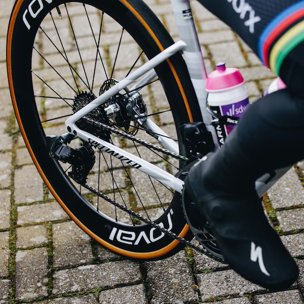 Lancement des roues Roval Rapide CLX II Team | 3bikes.fr votre magazine ...