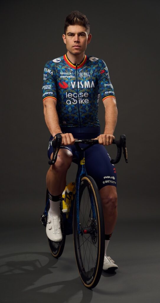 L’équipe Visma | Lease a Bike rend hommage à la Renaissance avec un ...
