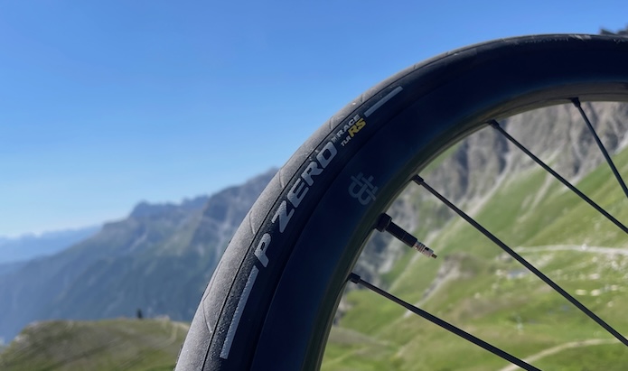 Test longue durée des pneus P Zero TLR RS | 3bikes.fr votre magazine ...