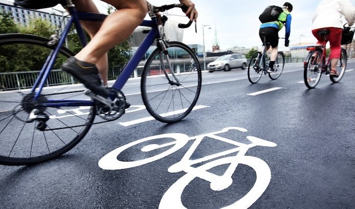 Pistes cyclables : règles et sanctions pour cyclistes sportifs